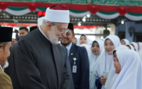 Wakil Grand Syaikh Al-Azhar: Gontor dan Al Azhar Satu Hati ...